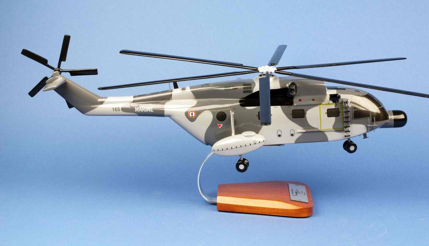 Maquette Hélicoptère SUPER FRELON SA321G Flottille 32F 1/42 - Capachat.com