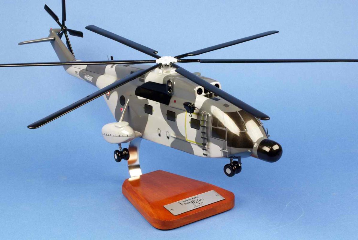 Maquette Hélicoptère SUPER FRELON SA321G Flottille 32F 1/42 - Capachat.com