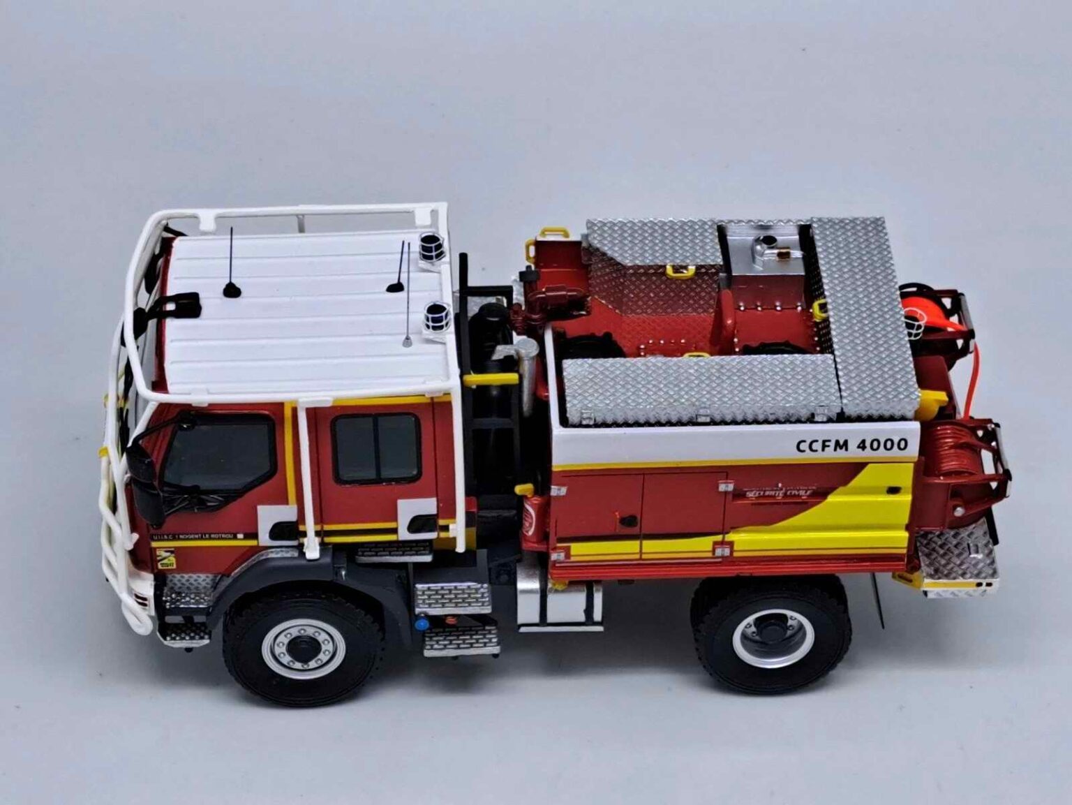 Camion de La Sécurité Civile Nogent Le Rotrou RENAULT D14 CCFM 4000 GIMAEX 1/43 ALERTE Véhicule ...