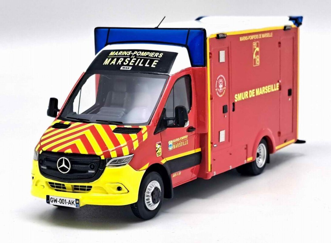 Ambulance de Réanimation des Marins Pompiers de Marseille MERCEDES ...